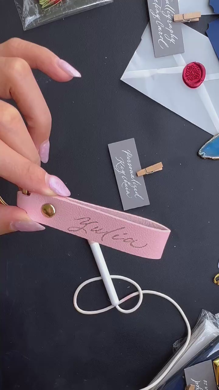 Personalized Leather Keychain with Calligraphy – Calligraphy by Versary
